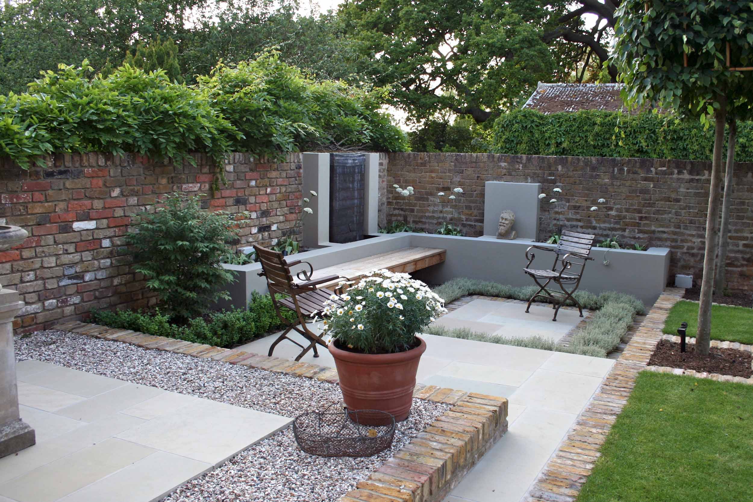 Multi Level Linear Garden Hertfordshire designed by Kate Gould