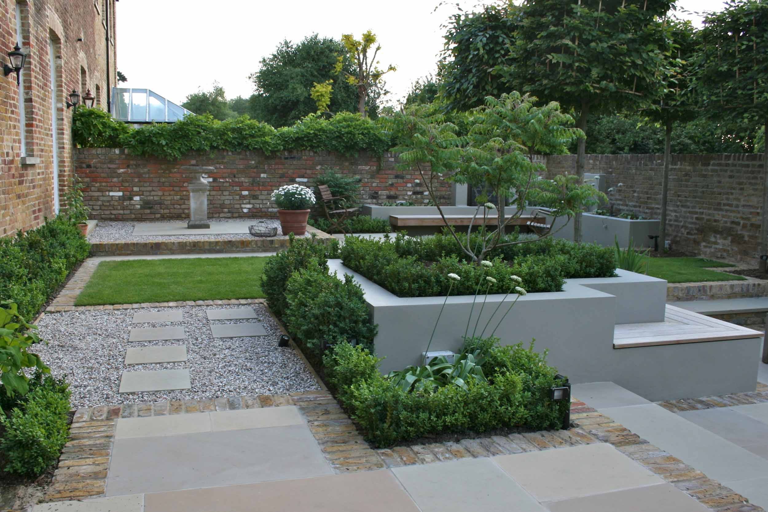 Multi Level Linear Garden Hertfordshire designed by Kate Gould