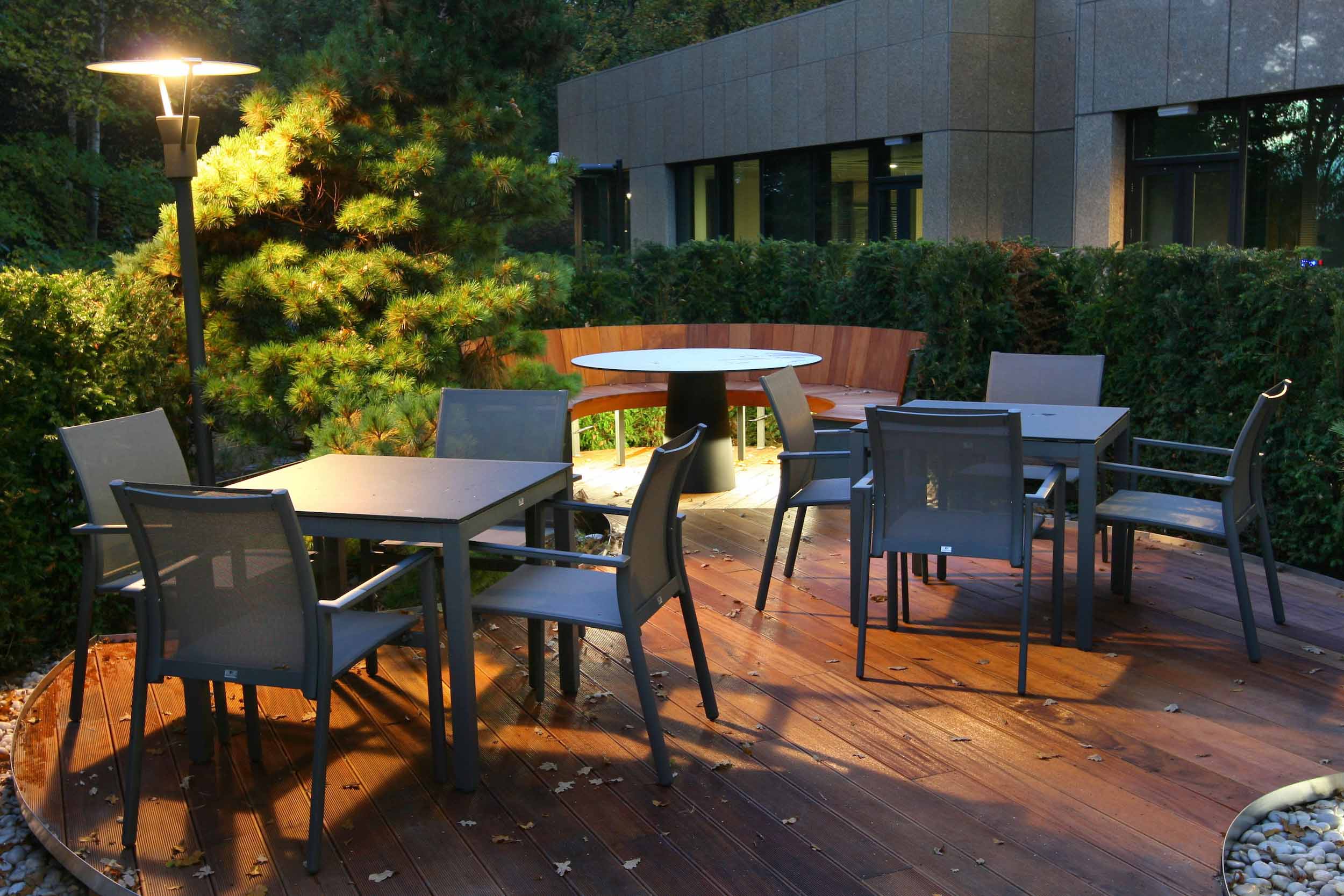 Commercial Outdoor Relaxation Seating Dining Area Contractors