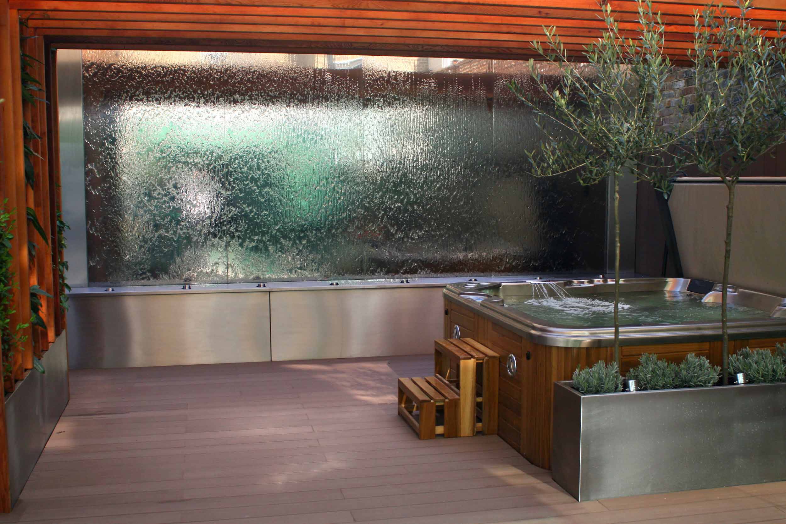 Outdoor Hot Tub Waterwall Feature Garden Design Central London