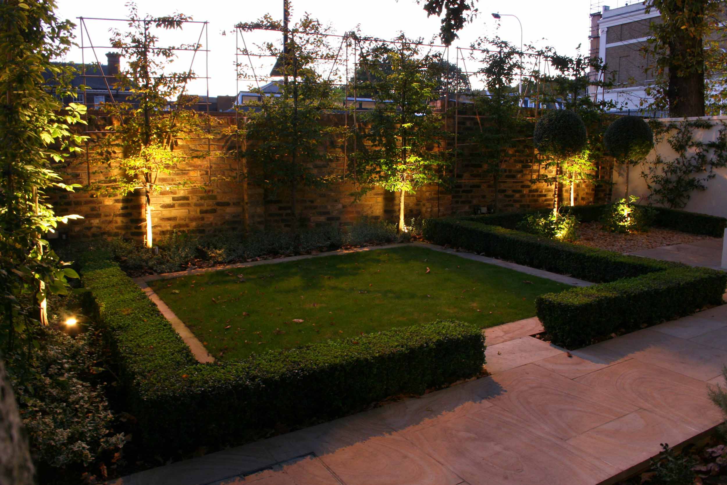 Contemporary Garden Formal Planting Resin Bonded Gravel Path