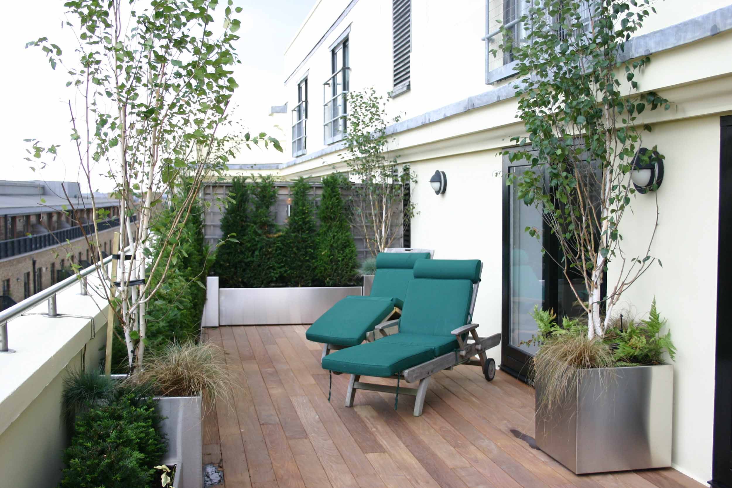 Tower Bridge roof terrace design view over Thames Bridge London