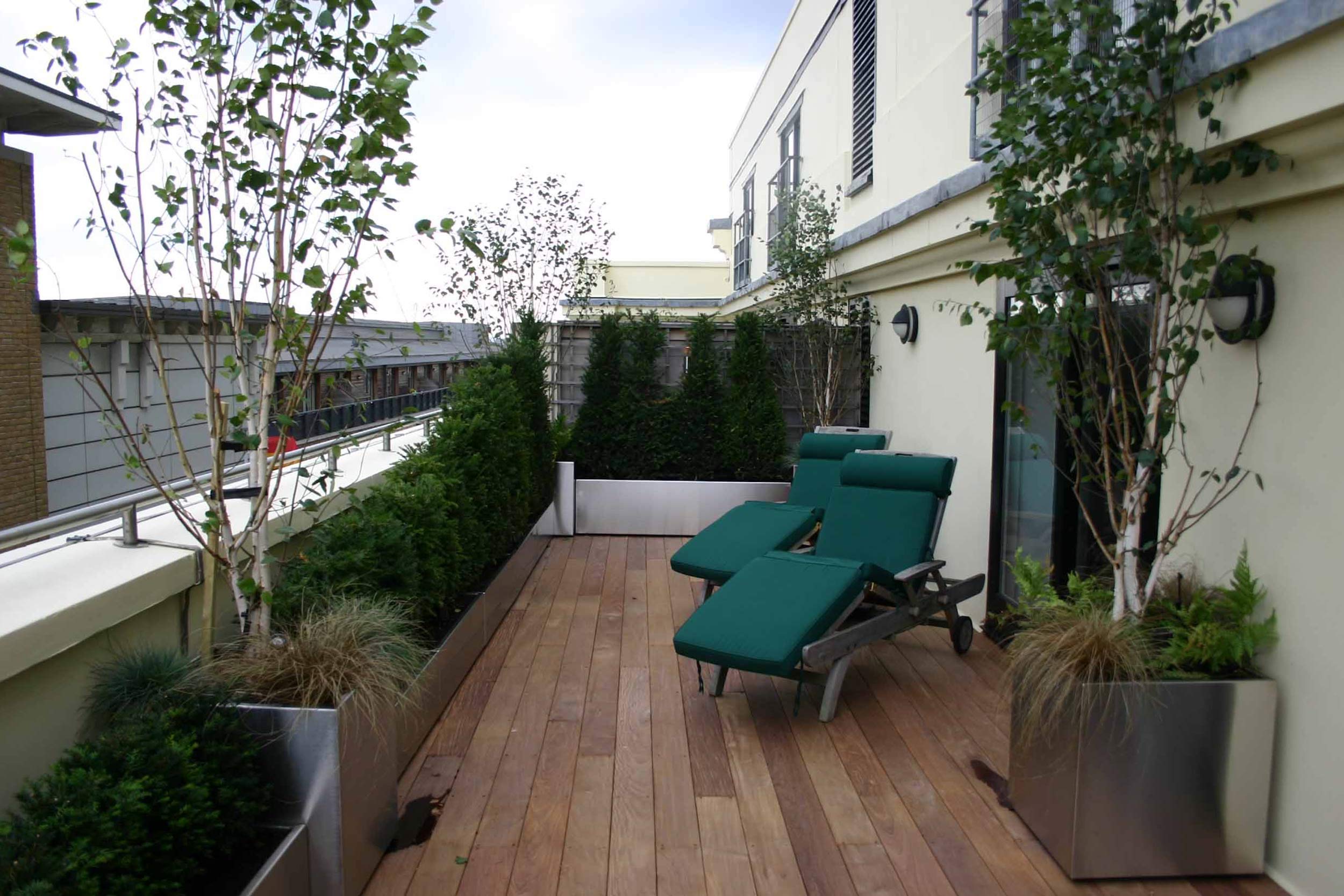 Tower Bridge roof terrace design view over Thames Bridge London